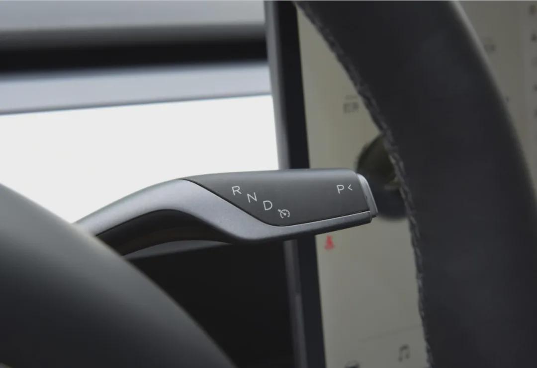 特斯拉电子手刹,特斯拉手刹_大山谷图库