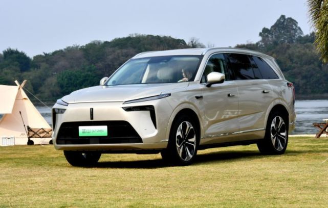 大6座豪华智能SUV？魏牌蓝山DHT-PHEV让理想L8落选- 买车网