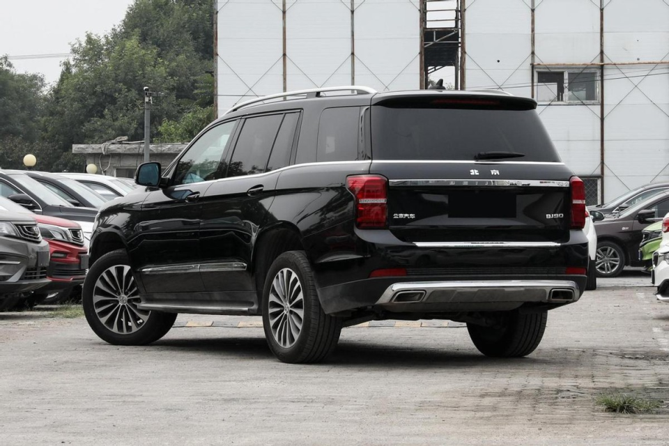 “国产奔驰GLS”北京BJ90狂降71万，北京越野要跑路？- 买车网