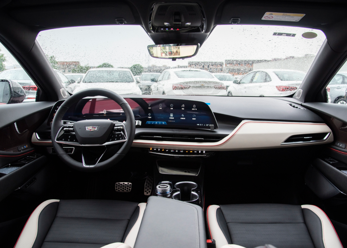 不怕“新能源”内卷，凯迪拉克三款油车上市，谁最有机会成爆款？全文- 买车网