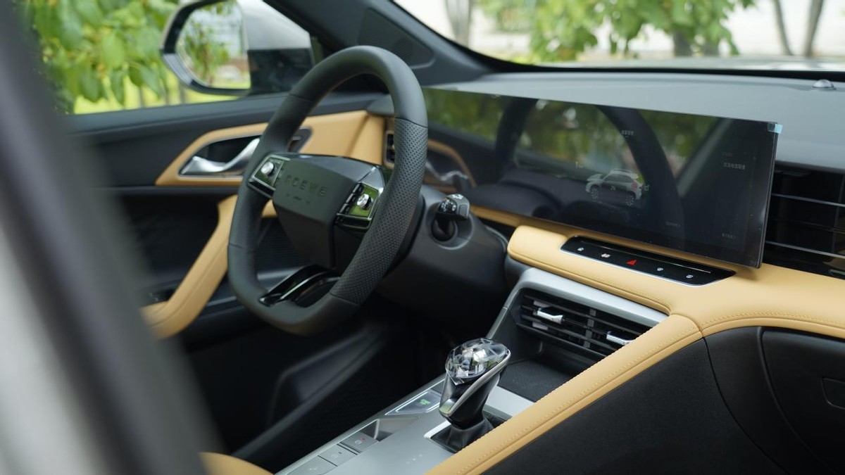 12.99万的全新荣威超混eRX5成就插混新选择全文- 买车网