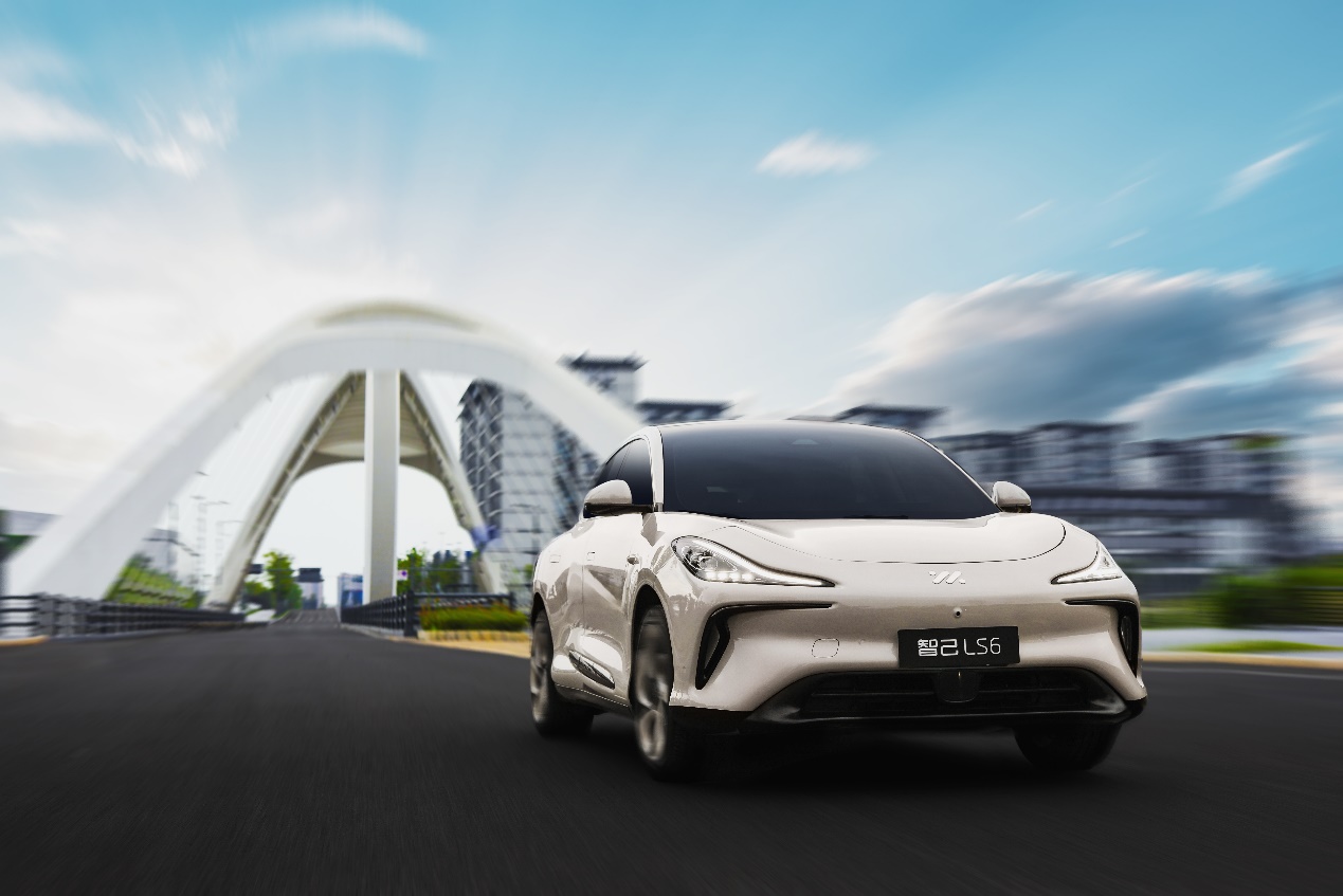 智己LS6：900V性能天花板，智能电动SUV界的当红新星全文- 买车网