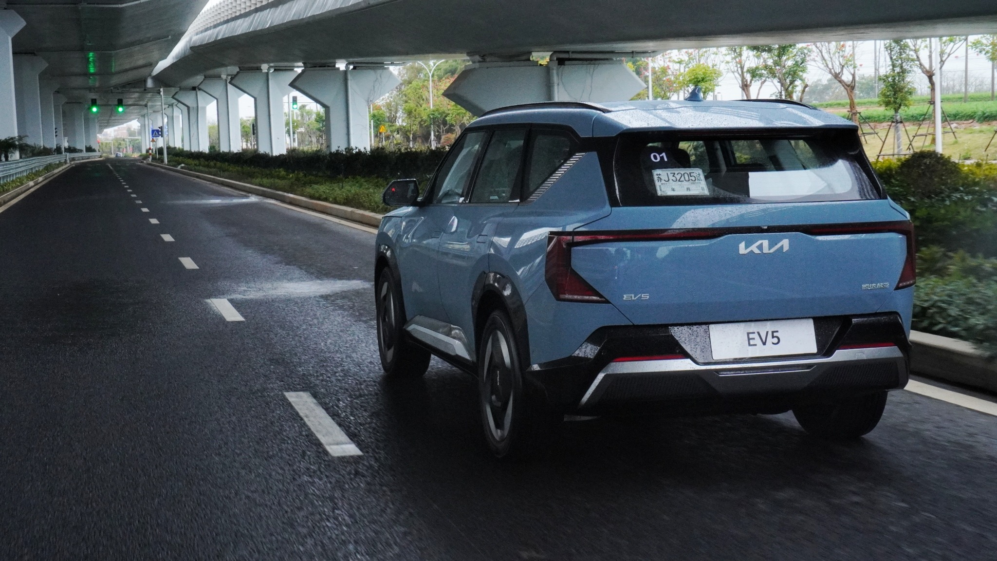 试驾起亚EV5 720超长续航版 浪漫兼顾实用- 买车网