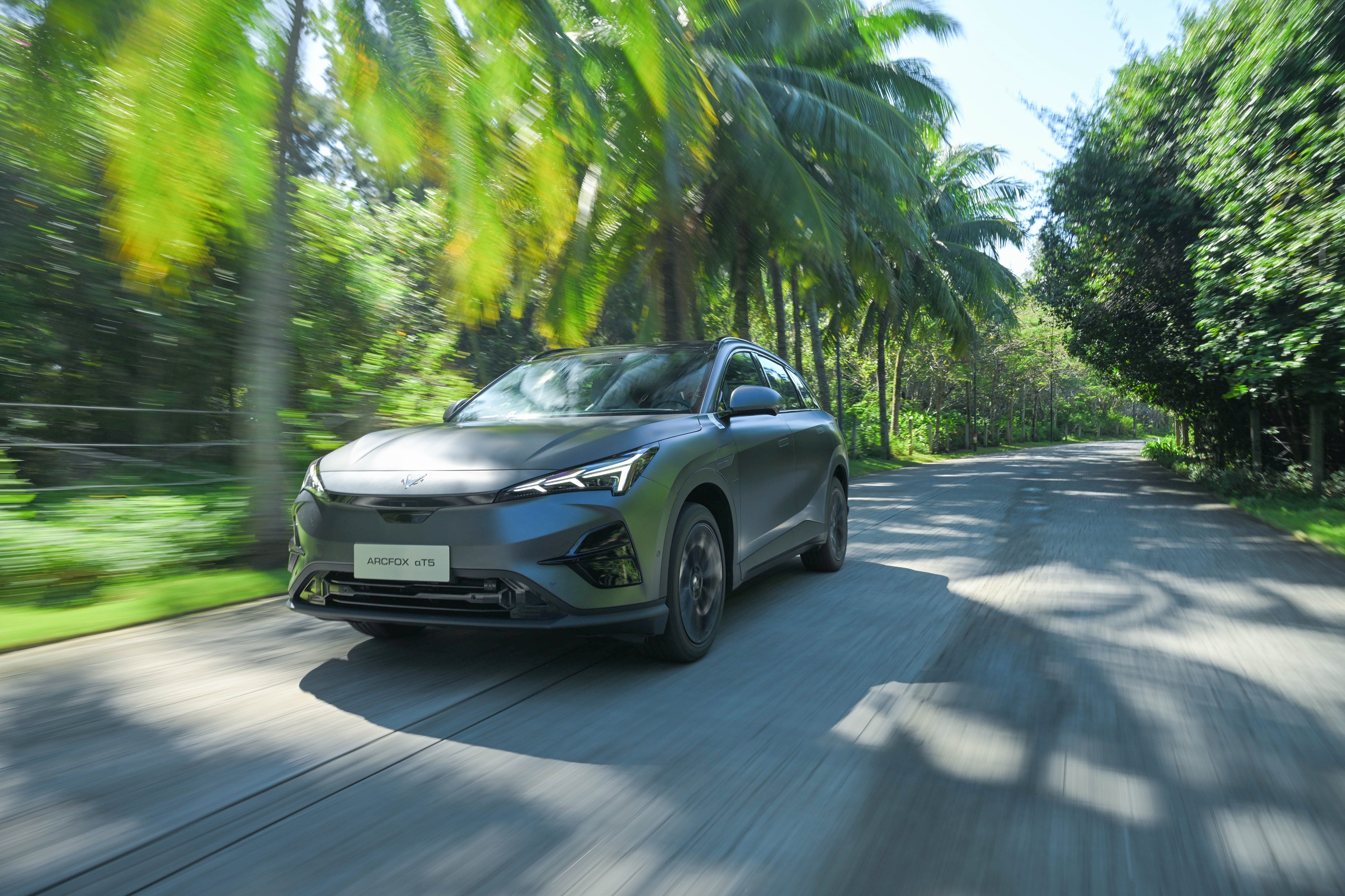 小差价带来更多配置：阿尔法T5如何碾压宋PLUS EV？- 买车网